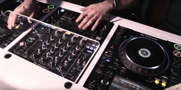 ამ ზაფხულს MIX LIVE Futuroscope-ში UCPA DJ School - artsixMic-თან ერთად