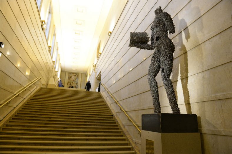 Porteuse de vies de Freddy Tsimba au Théâtre National de Chaillot ...
